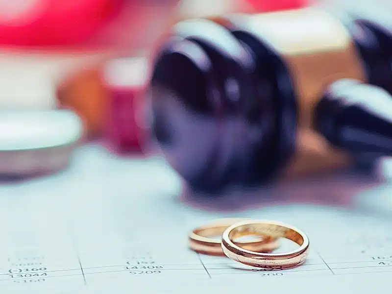 What Is a Default Judgment of Divorce in Arlington Heights, IL? | Law ...